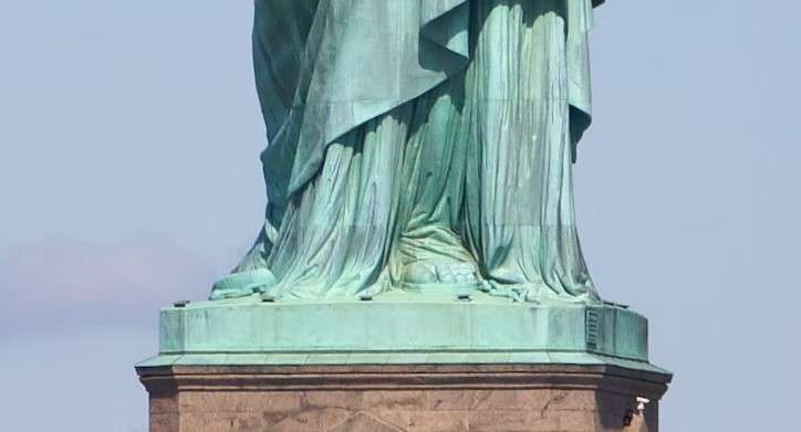 自由の女神の高さは？誰が建てた？【意味、歴史について｜世界遺産】 - 工事写真アプリ「ミライ工事」